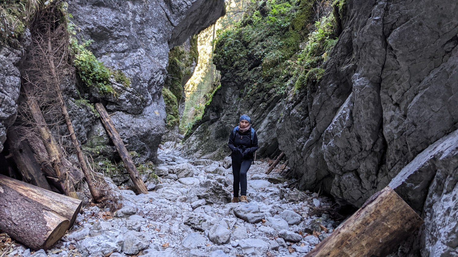 Wąwóz Kraków i jaskinia Smocza Jama w Dolinie Kościeliskiej - Zakopane