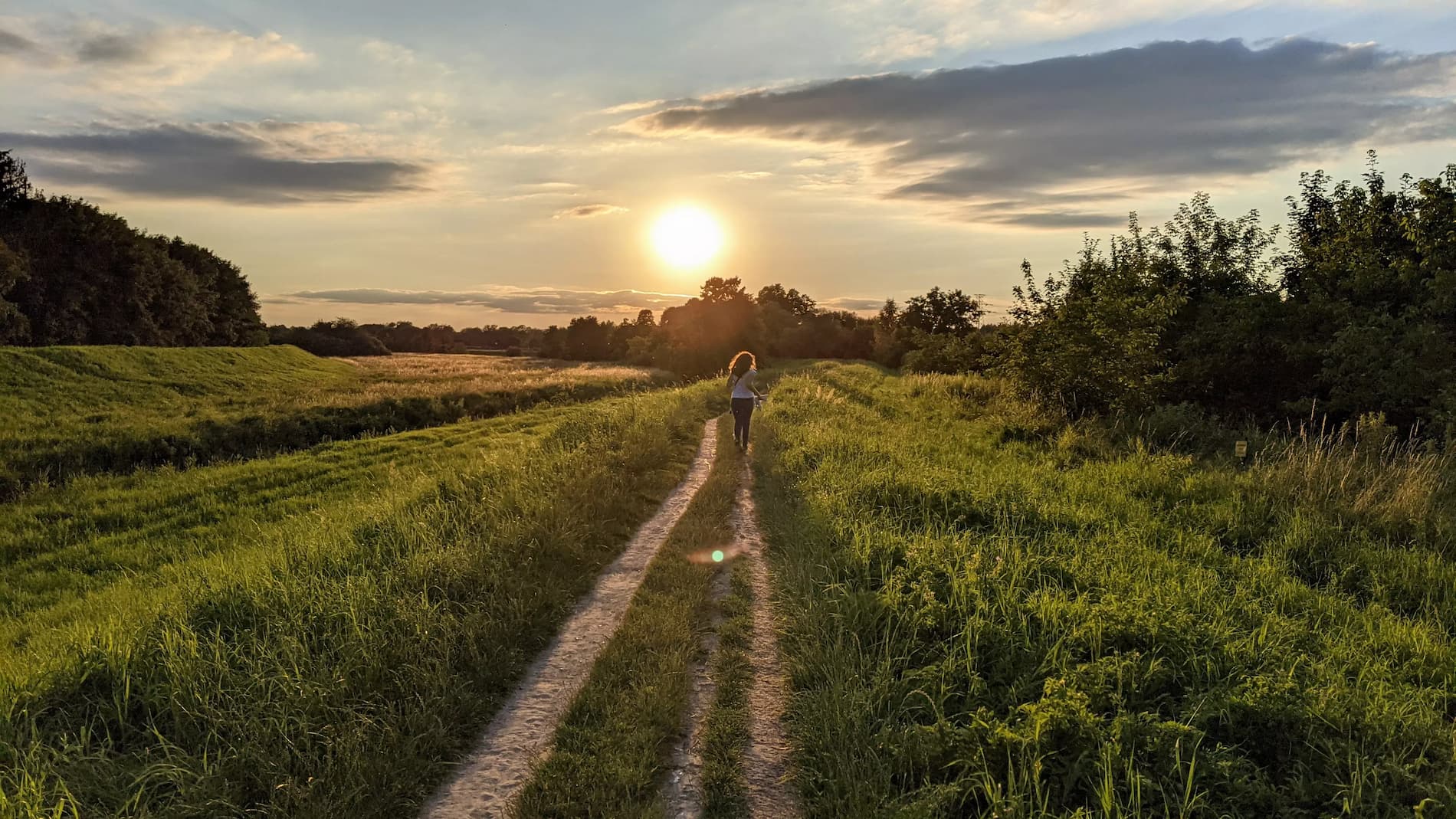 Walk along Rudawy Embankments - Kraków (Cracow)